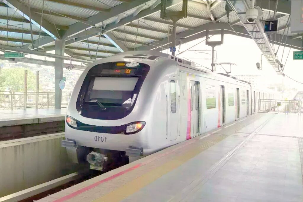 How the new metro lines 7A and DN Nagar will boost real estate rates in ...